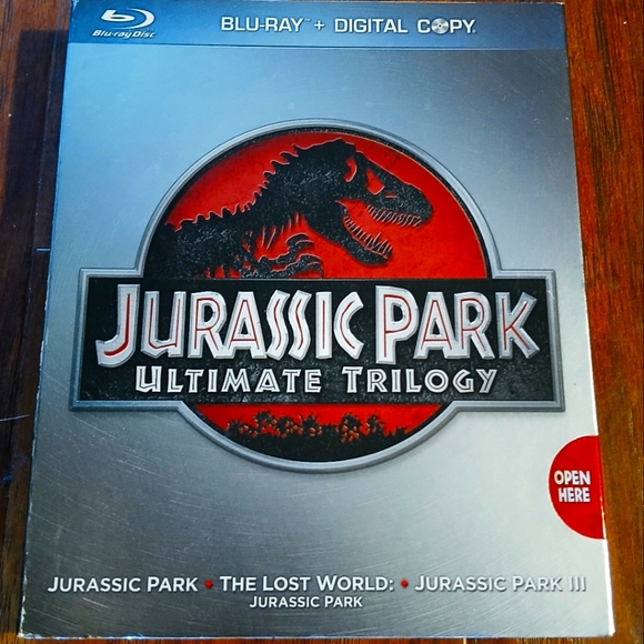 Universal | Media | Jurassic Park Ultimate Trilogy Box Set On Bluray ...